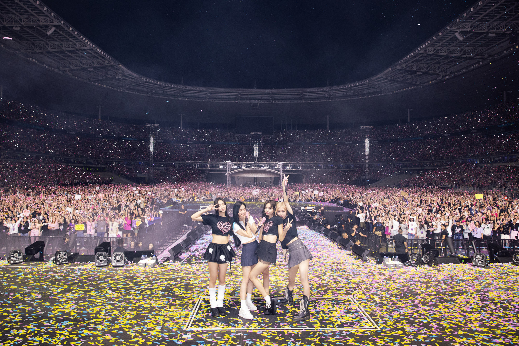 LIVE REPORT : BLACKPINK illumine le Stade de France - K World
